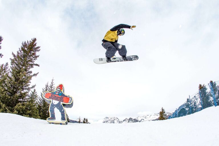 Trick snowboard: salti e rotazioni spettacolari